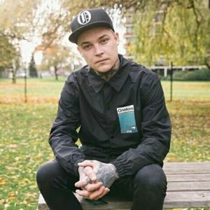 Ahren Stringer Biography - Age, Height, Tattoos, Career, Net Worth, Gay