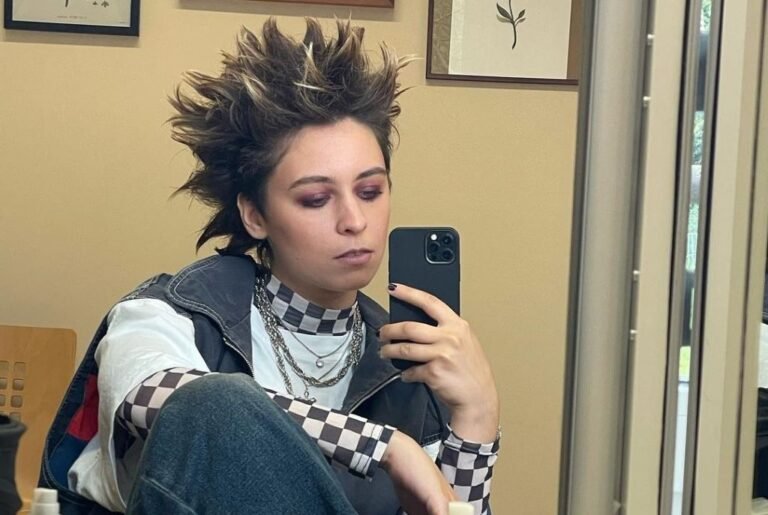 Paula Carolina Wikipedia And Alter: How Old Is The Singer?